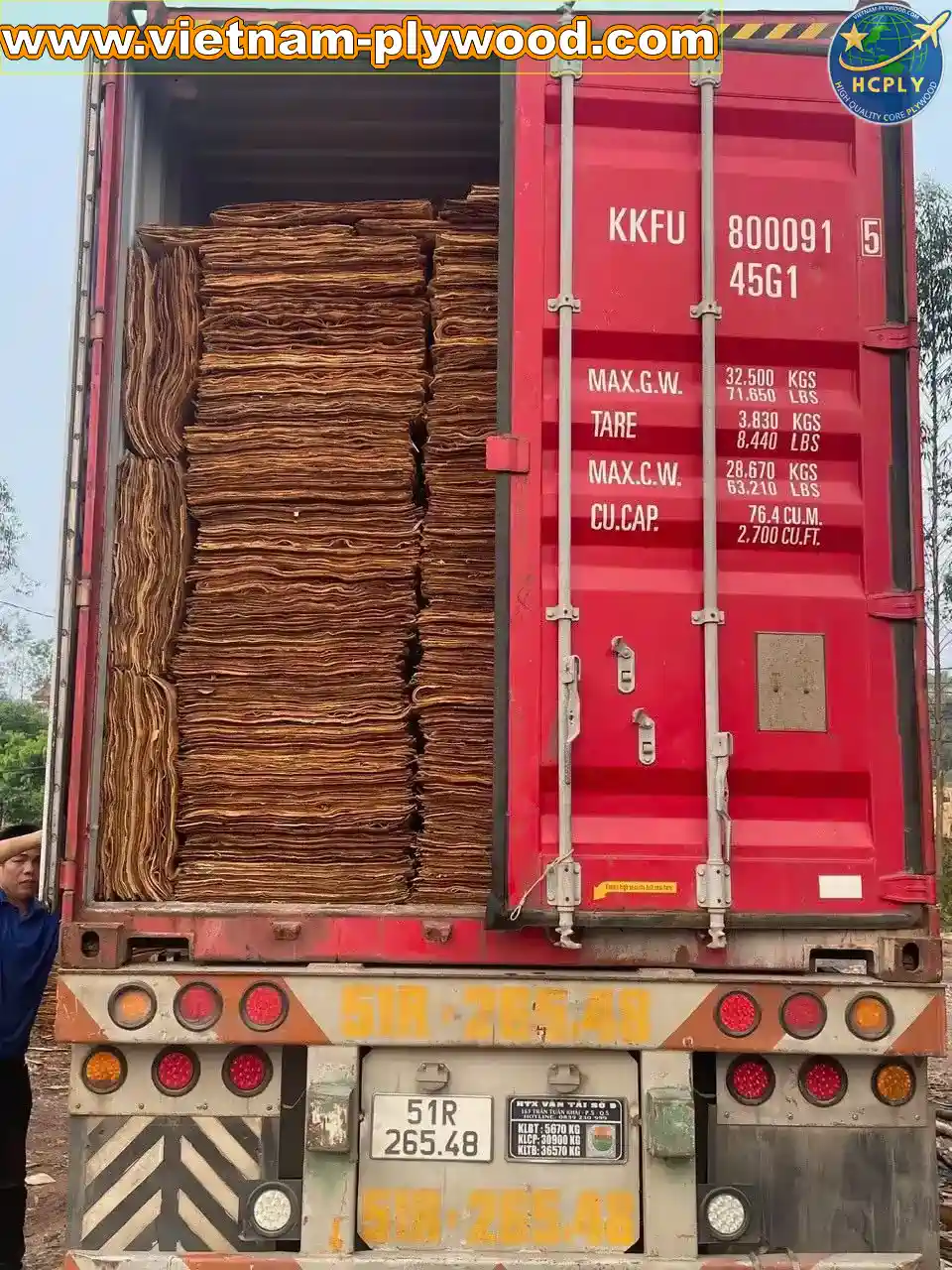 Eucalyptus vs Acacia Core Veneer – Which is Better for Export Plywood?